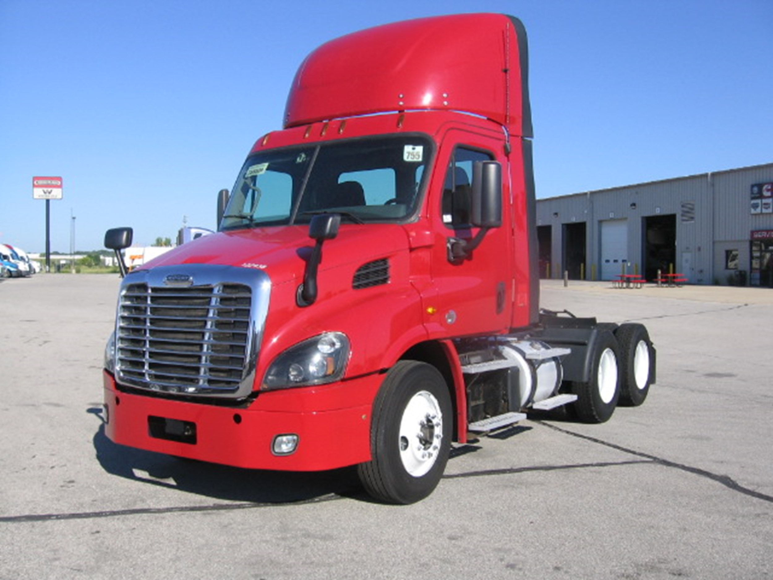 2016 FREIGHTLINER CA113 - Truck Country
