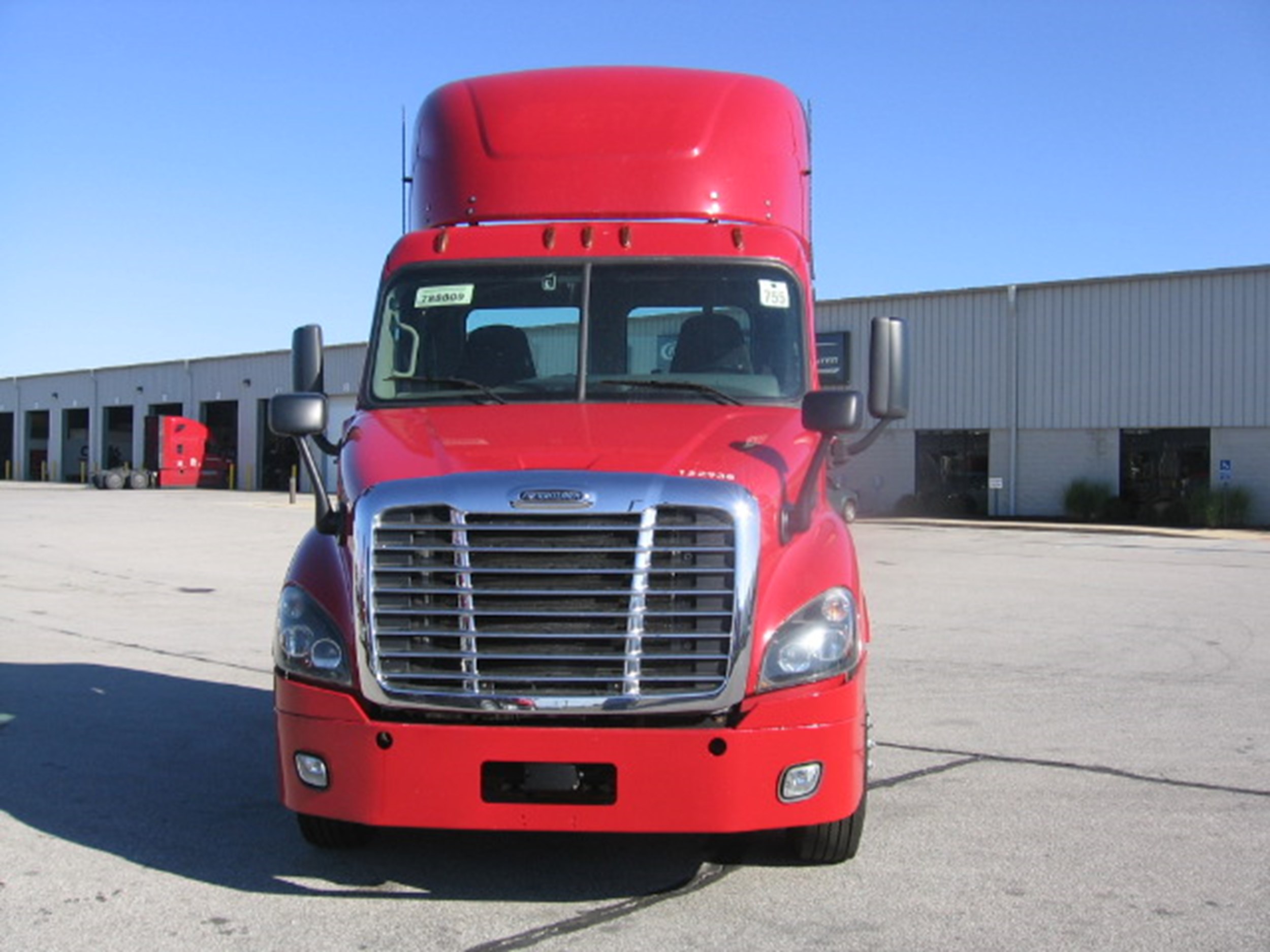 2016 FREIGHTLINER CA113 - Truck Country