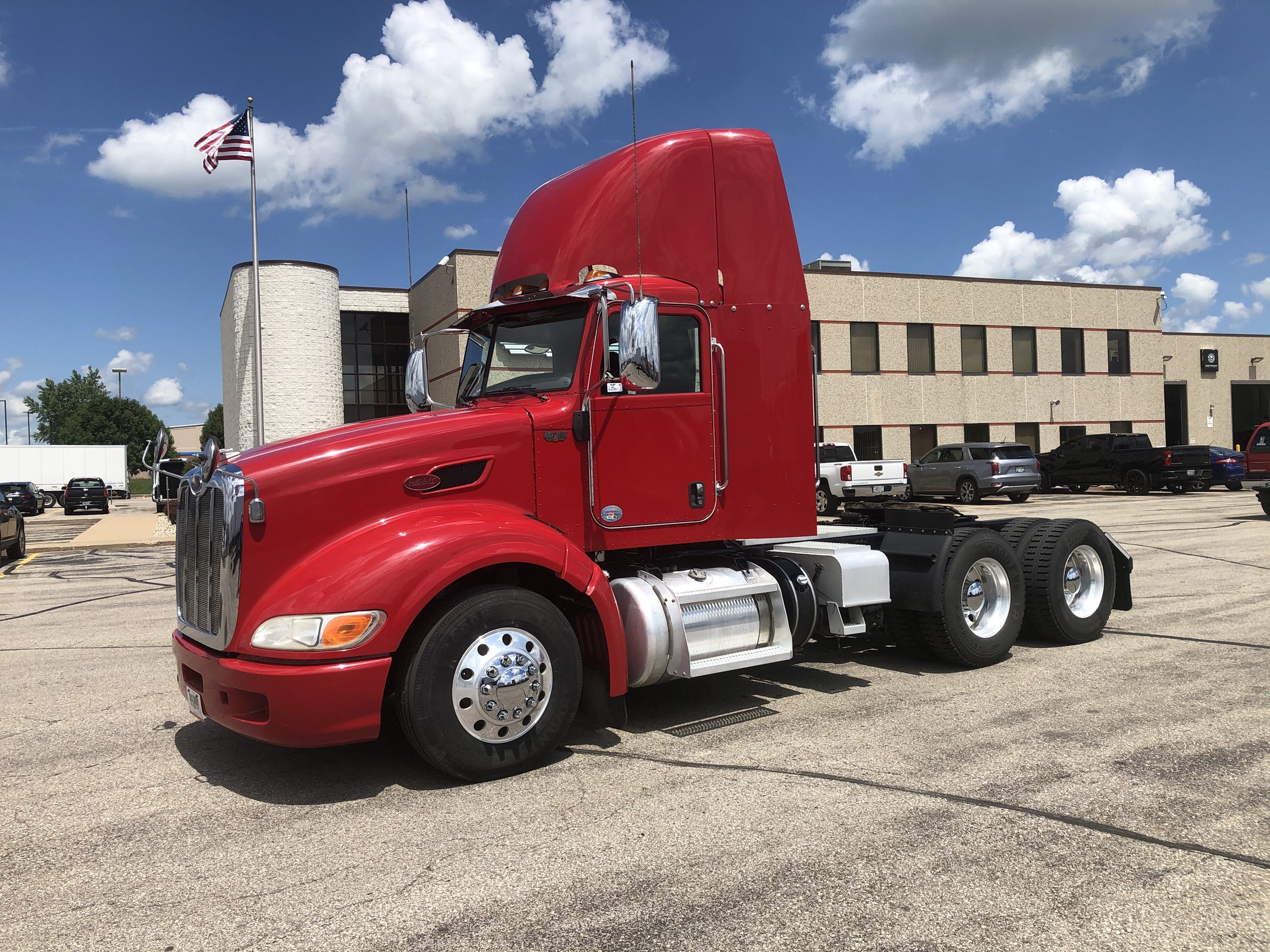 2012 PETERBILT 386 - Truck Country