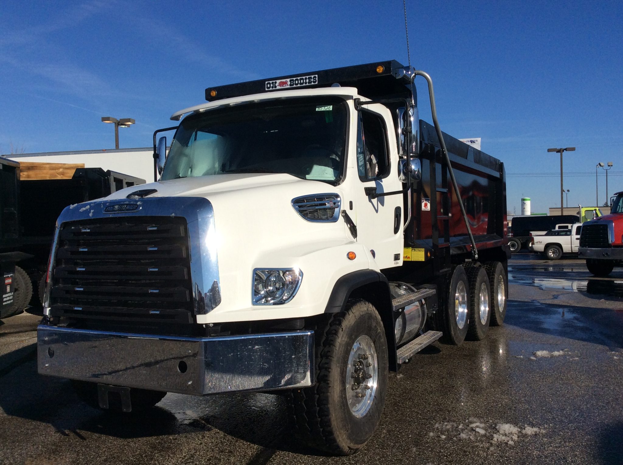 2016 FREIGHTLINER 114SD - Truck Country