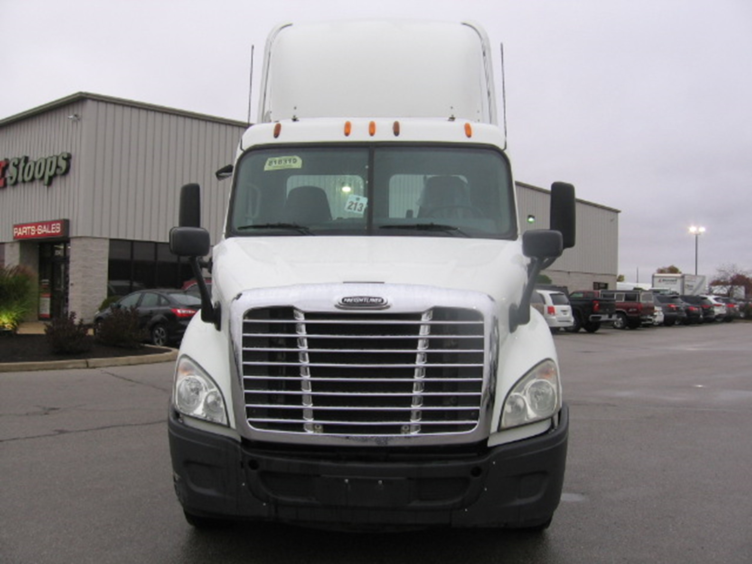 2014 FREIGHTLINER CA113 - Truck Country