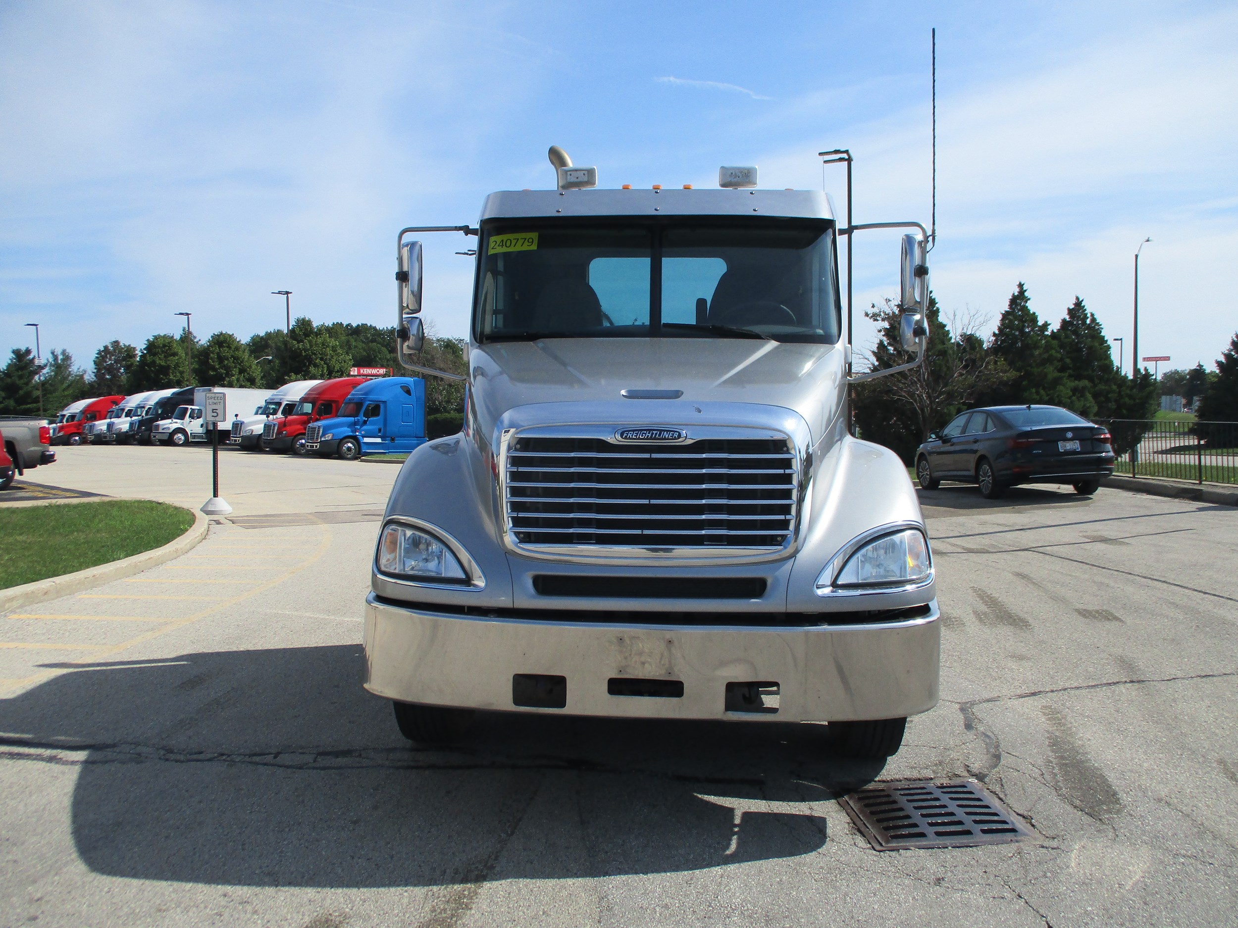 2004 FREIGHTLINER CL120 - Truck Country