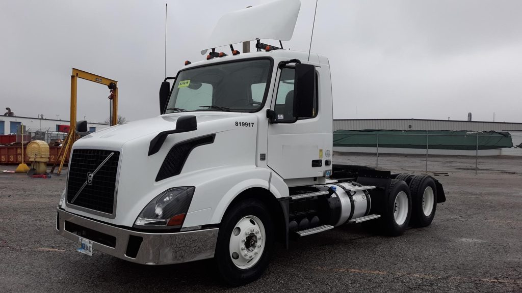 2016 VOLVO VNL64T - Truck Country