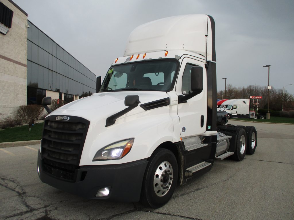 2015 Freightliner CA125 - Truck Country