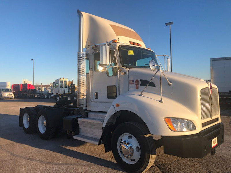 2012 Kenworth T440 - Truck Country